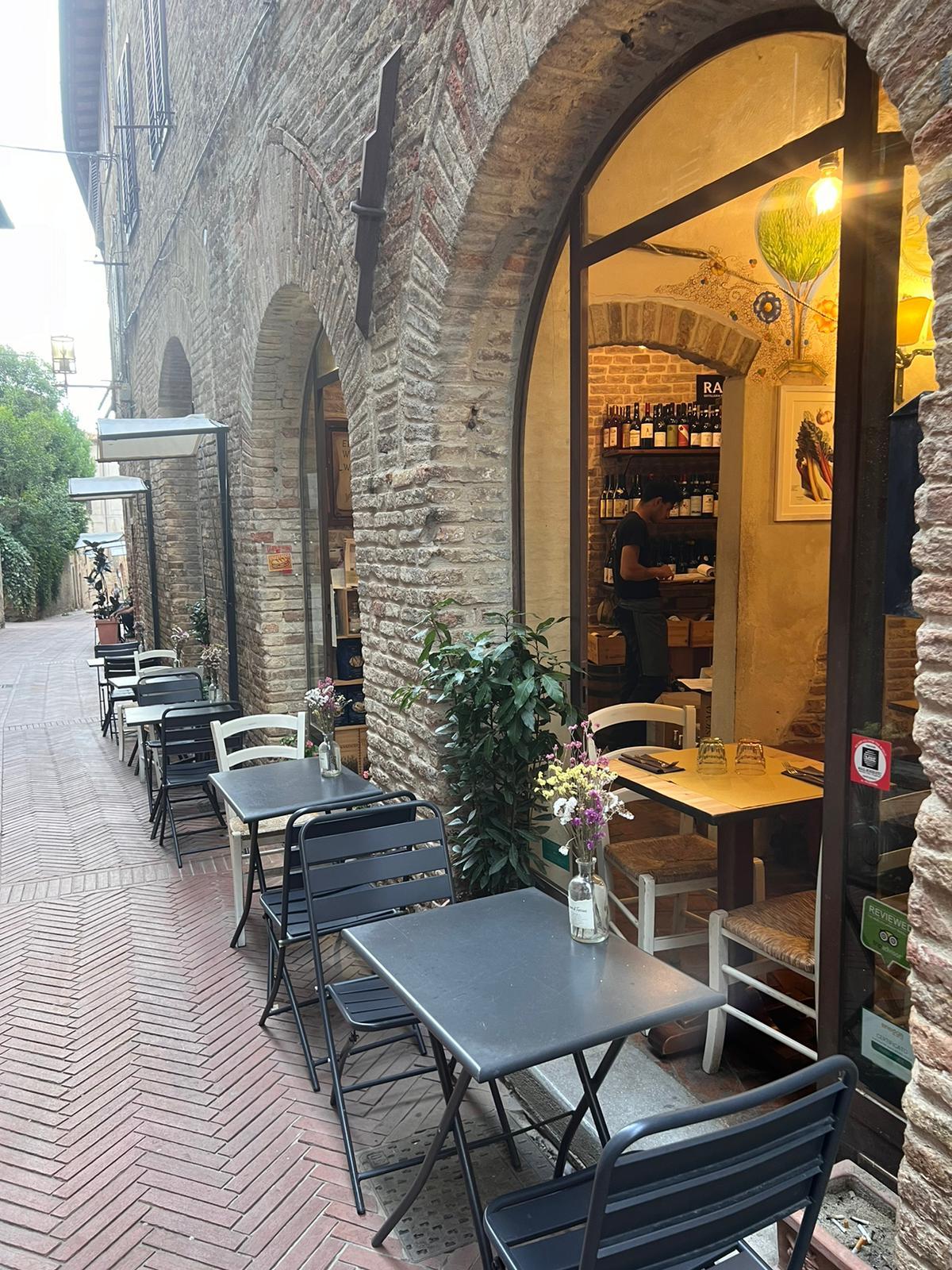 La Vecchia Nicchia est un restaurant à San Gimignano – Raisin